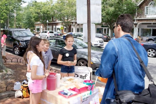 LemonARF Stands Are Back in the Hamptons! – Dan’s Papers