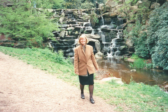 Remembering the Joyful Anna Pump – Dan’s Papers