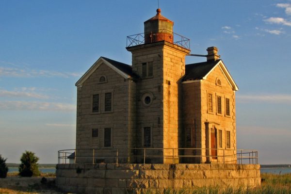 4 Hamptons Lighthouses: Montauk, Shinnecock, Cedar Point & Gardiners