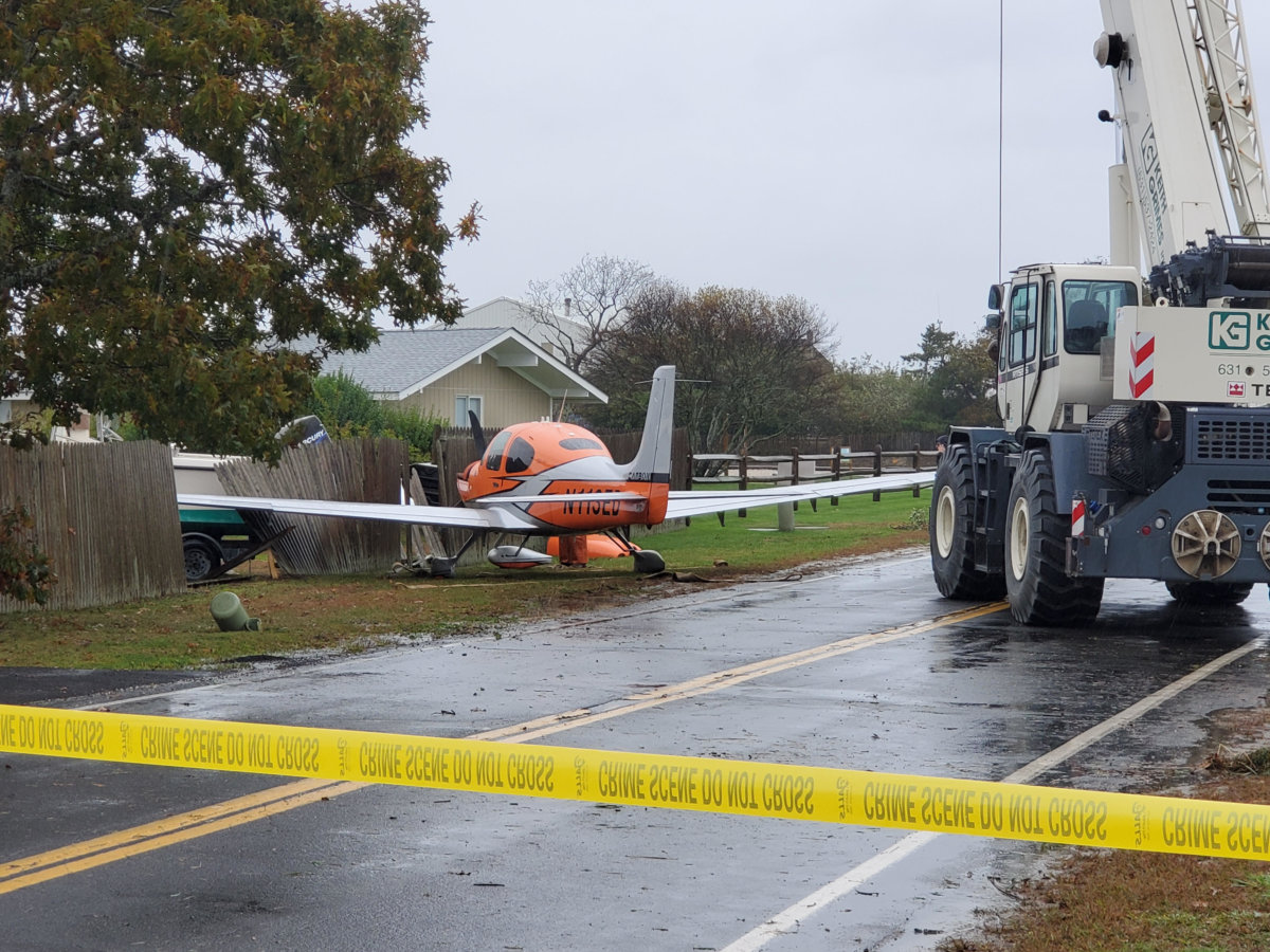 Plane Skids off Runway in Montauk – Dan’s Papers