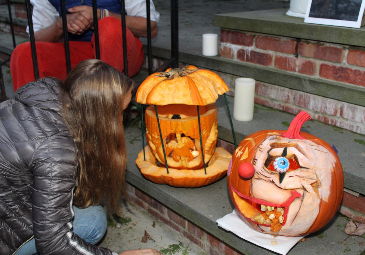 Pumpkin Carving Contest – Dan’s Papers
