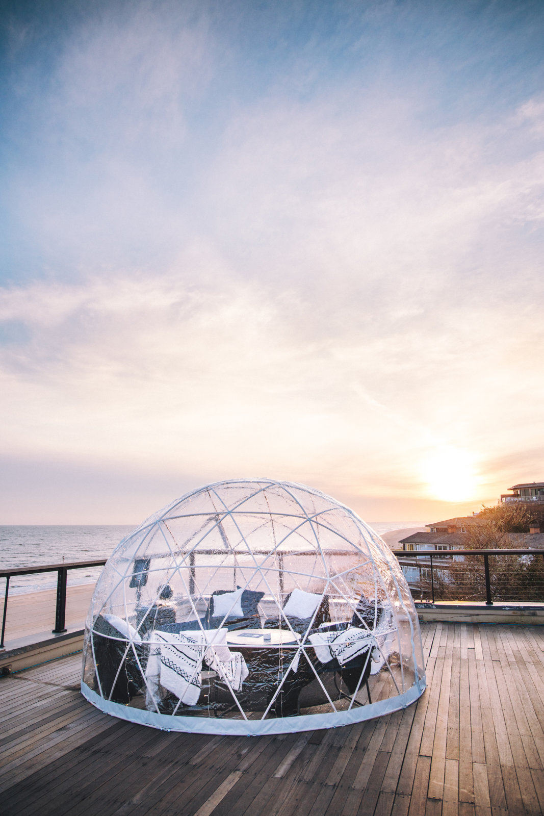 Gurney’s Themed Igloos – Dan’s Papers