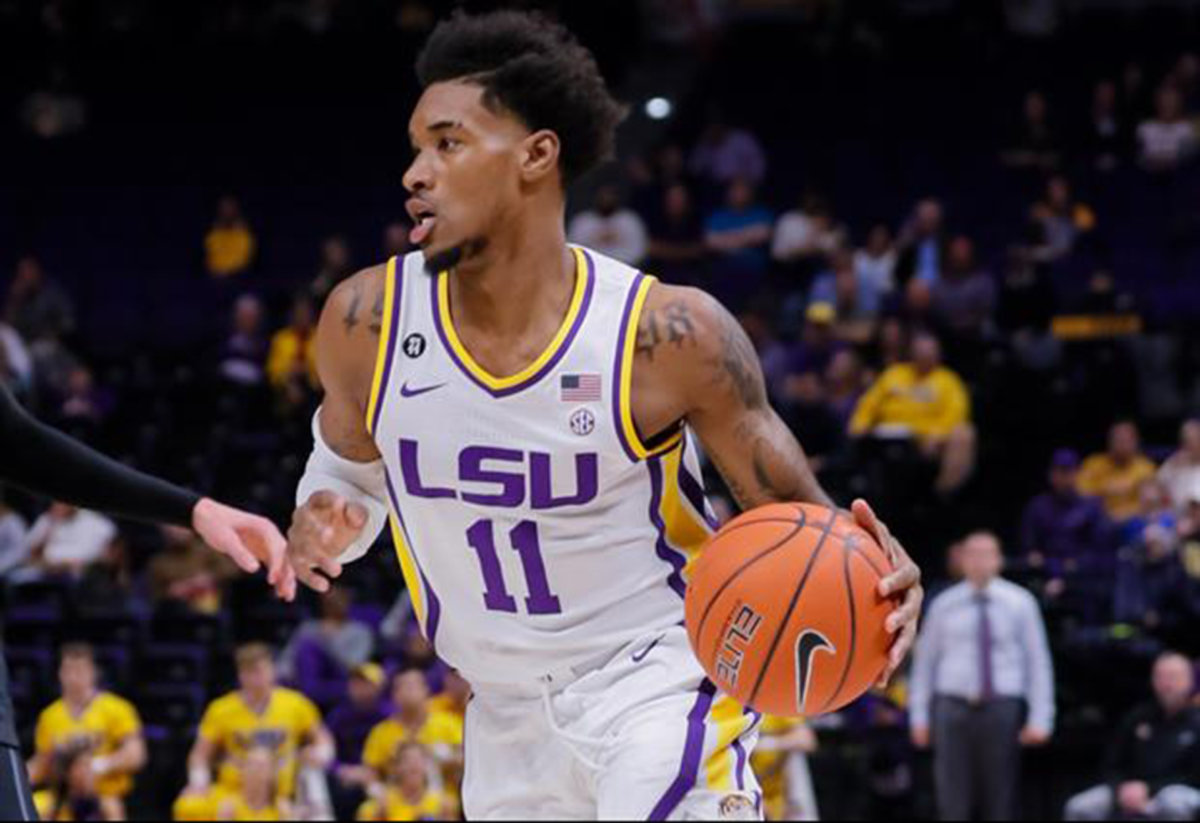 Manning Jr. Breaks Other Foot – Dan’s Papers