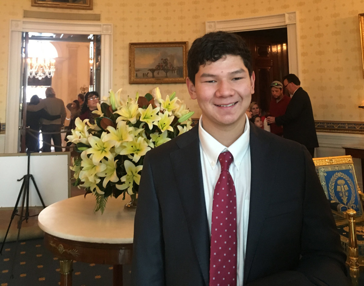 Teenager Helps Out Pantry – Dan’s Papers