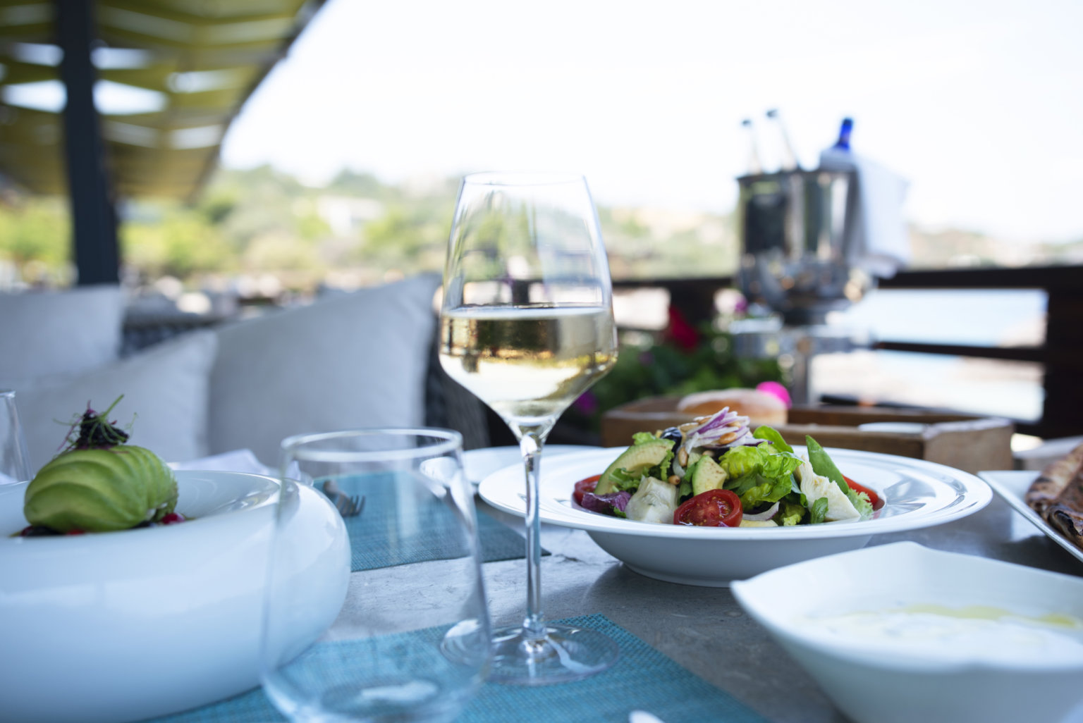 13 Excellent Hamptons & North Fork Waterfront Restaurants