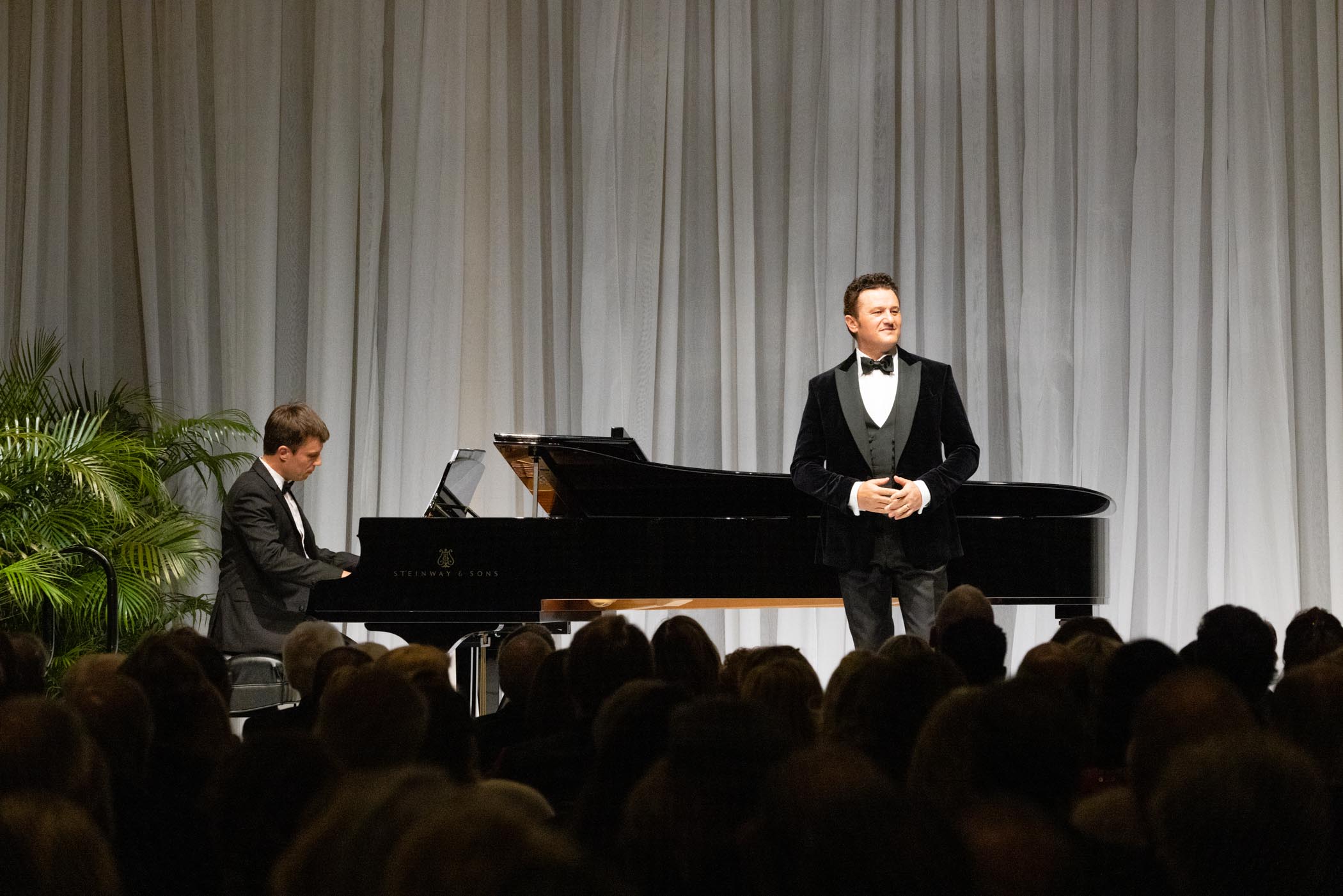 Palm Beach Opera Gala's Sold-Out 2023 Gala Presents Star Tenor Piotr ...