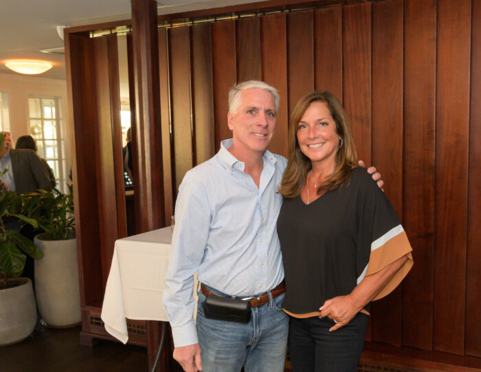 WHB Mayor Maria Moore Hosts Fundraiser for Campaign