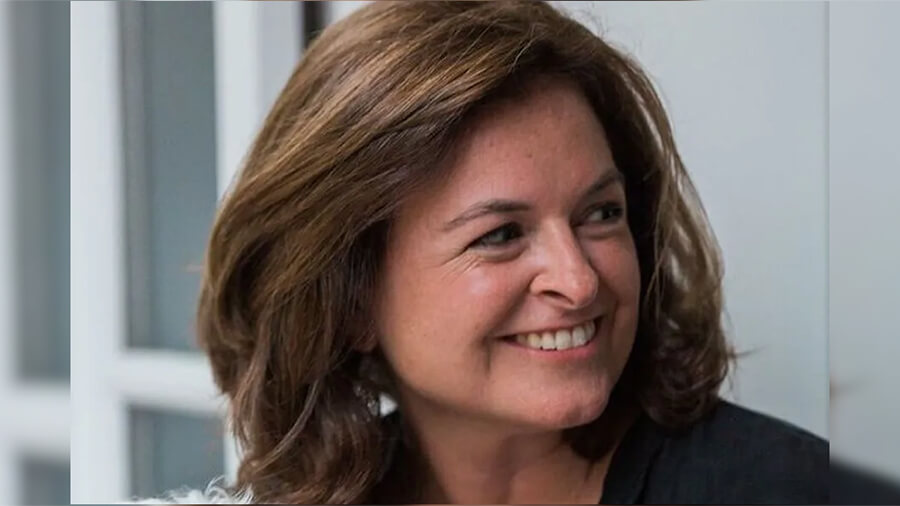 Dan Talks with Carrie Doyle, Author & Hamptons Whodunit CEO